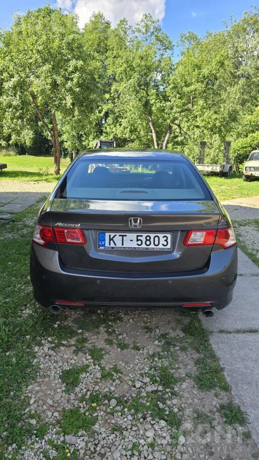 Pelēks Honda Accord 2008 Balvi, ar dzinēja tilpumu 2.40 L un nobraukumu 325 tūkst. km par 3570 €, foto 5 vietnē AUTOMOTO.COM.LV