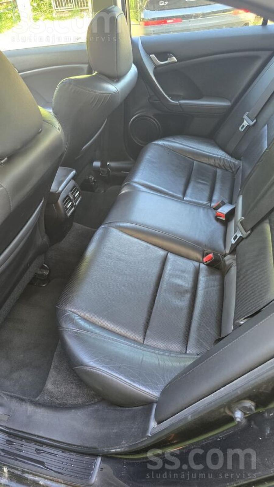 Pelēks Honda Accord 2008 Balvi, ar dzinēja tilpumu 2.40 L un nobraukumu 325 tūkst. km par 3570 €, foto 12 vietnē AUTOMOTO.COM.LV