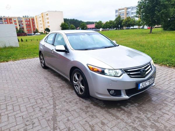 Pelēks Honda Accord 2008 Viļņa, ar dzinēja tilpumu 2.20 L un nobraukumu 264 tūkst. km par 3500 €, foto 2 vietnē AUTOMOTO.COM.LV