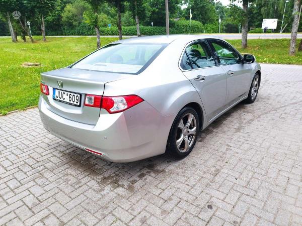 Pelēks Honda Accord 2008 Viļņa, ar dzinēja tilpumu 2.20 L un nobraukumu 264 tūkst. km par 3500 €, foto 4 vietnē AUTOMOTO.COM.LV