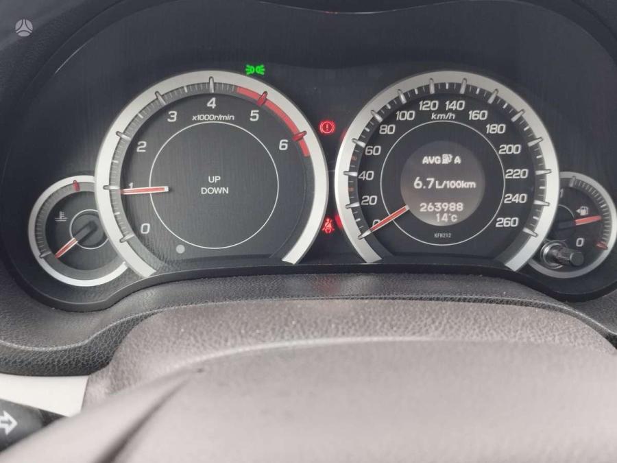 Grey Honda Accord 2008 in Vilnius, with an engine capacity of 2.20 L and mileage of 264 thousand km for 3500 €, photo 10 on AUTOMOTO.COM.LV