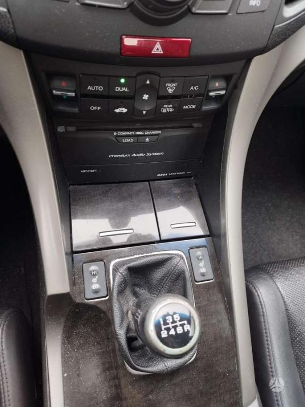 Pelēks Honda Accord 2008 Viļņa, ar dzinēja tilpumu 2.20 L un nobraukumu 264 tūkst. km par 3500 €, foto 10 vietnē AUTOMOTO.COM.LV