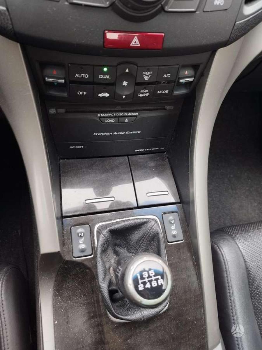 Grey Honda Accord 2008 in Vilnius, with an engine capacity of 2.20 L and mileage of 264 thousand km for 3500 €, photo 11 on AUTOMOTO.COM.LV