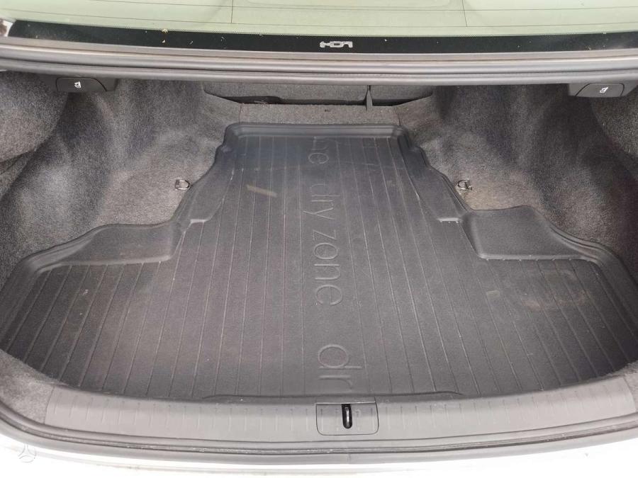 Grey Honda Accord 2008 in Vilnius, with an engine capacity of 2.20 L and mileage of 264 thousand km for 3500 €, photo 22 on AUTOMOTO.COM.LV