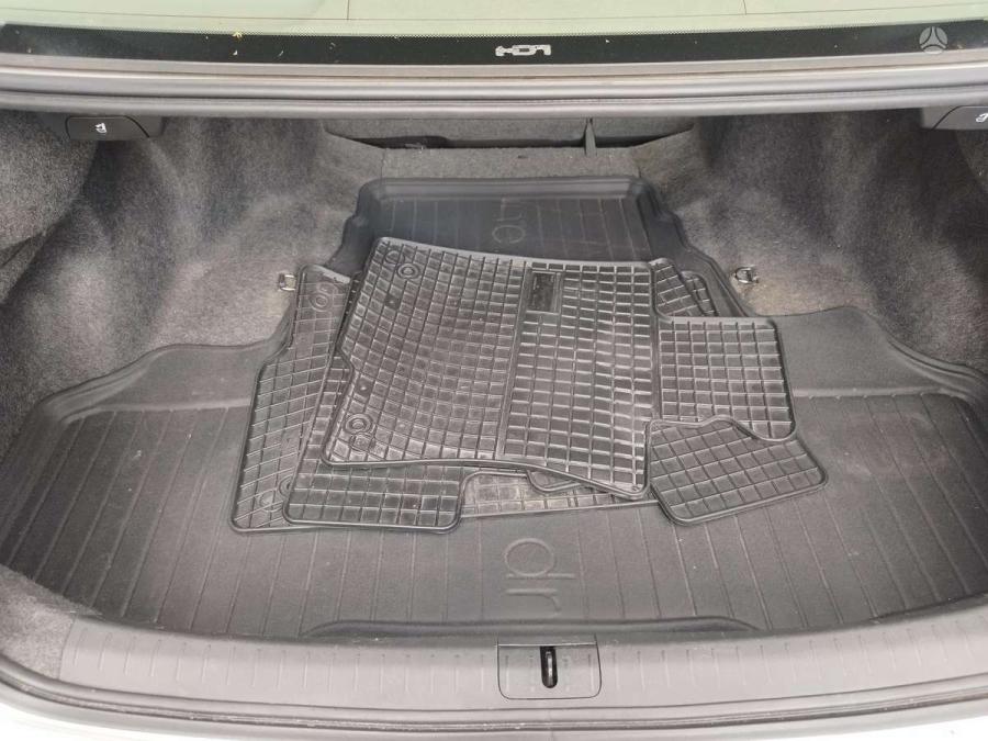 Grey Honda Accord 2008 in Vilnius, with an engine capacity of 2.20 L and mileage of 264 thousand km for 3500 €, photo 24 on AUTOMOTO.COM.LV