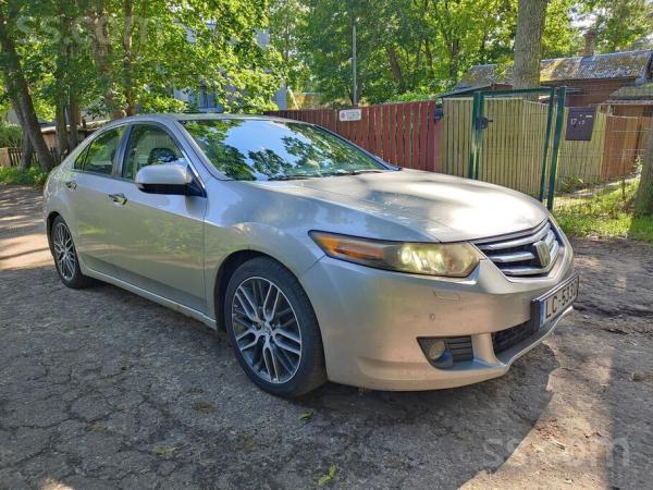 Pelēks Honda Accord 2008 Rīga, ar dzinēja tilpumu 2.20 L un nobraukumu 418 tūkst. km par 1881 €, foto 1 vietnē AUTOMOTO.COM.LV