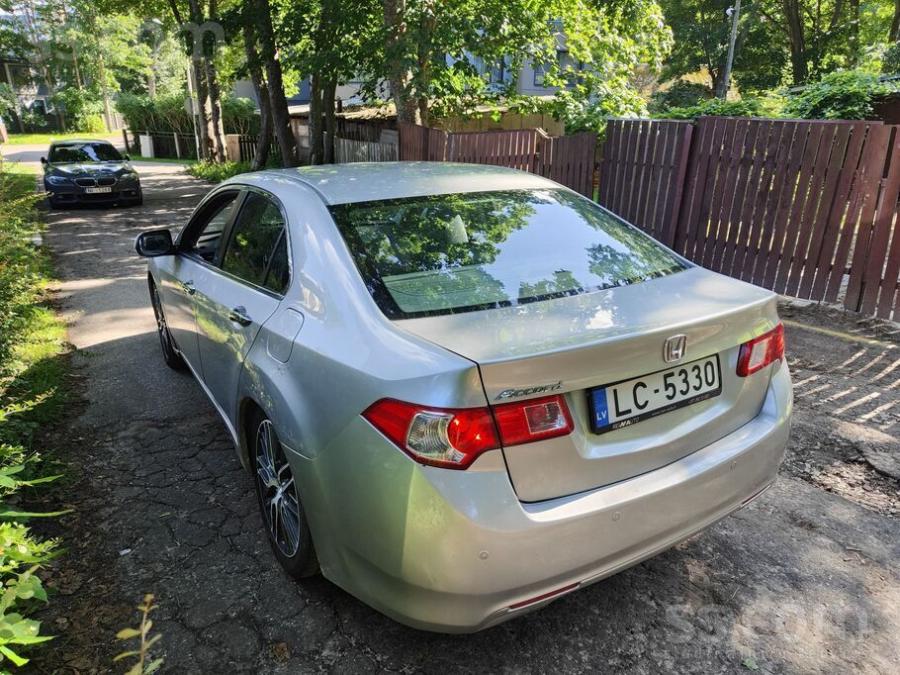 Pelēks Honda Accord 2008 Rīga, ar dzinēja tilpumu 2.20 L un nobraukumu 418 tūkst. km par 1881 €, foto 5 vietnē AUTOMOTO.COM.LV