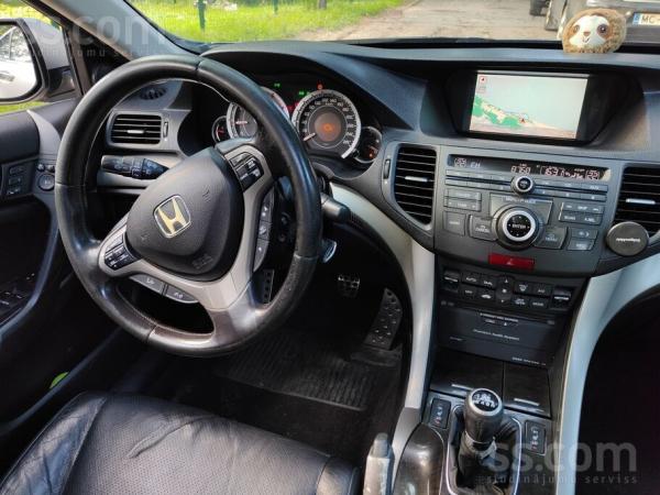 Pelēks Honda Accord 2008 Rīga, ar dzinēja tilpumu 2.20 L un nobraukumu 418 tūkst. km par 1881 €, foto 7 vietnē AUTOMOTO.COM.LV
