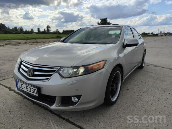 Pelēks Honda Accord 2008 Rīga, ar dzinēja tilpumu 2.20 L un nobraukumu 418 tūkst. km par 1555 €, foto 3 vietnē AUTOMOTO.COM.LV