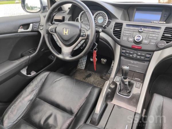 Pelēks Honda Accord 2008 Rīga, ar dzinēja tilpumu 2.20 L un nobraukumu 418 tūkst. km par 1555 €, foto 10 vietnē AUTOMOTO.COM.LV