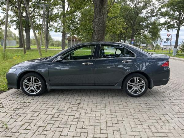 Pelēks Honda Accord 2008 Valmiera, ar dzinēja tilpumu 2.00 L un nobraukumu 319 tūkst. km par 2850 €, foto 6 vietnē AUTOMOTO.COM.LV
