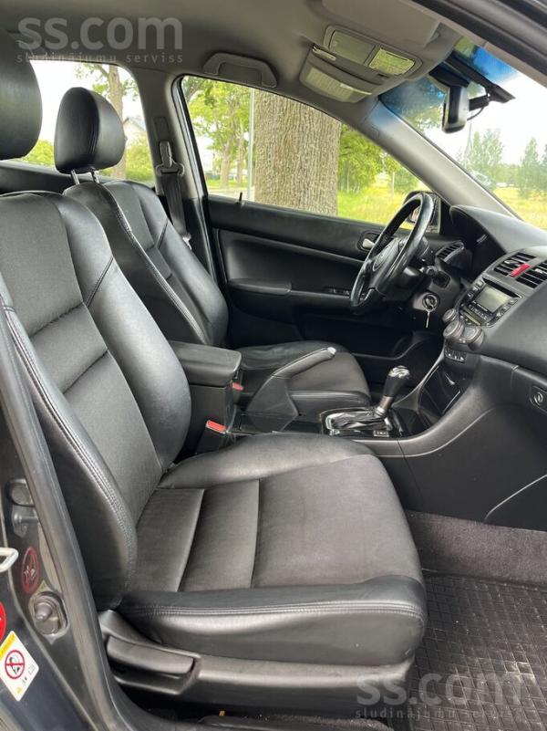 Pelēks Honda Accord 2008 Valmiera, ar dzinēja tilpumu 2.00 L un nobraukumu 319 tūkst. km par 2850 €, foto 10 vietnē AUTOMOTO.COM.LV