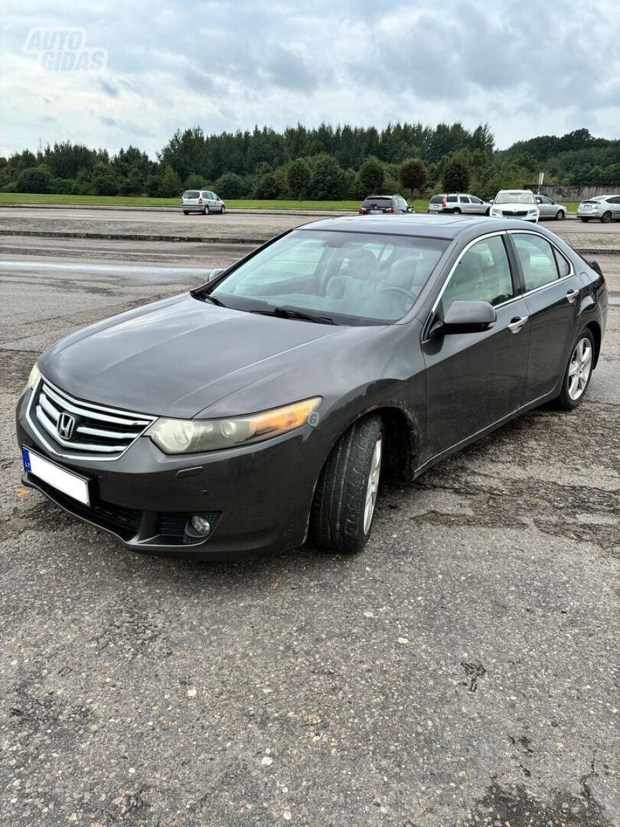 Grey Honda Accord 2008 in Kaunas, with an engine capacity of 2.20 L and mileage of 344 thousand km for 2650 €, photo 1 on AUTOMOTO.COM.LV