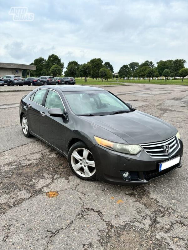 Grey Honda Accord 2008 in Kaunas, with an engine capacity of 2.20 L and mileage of 344 thousand km for 2650 €, photo 3 on AUTOMOTO.COM.LV