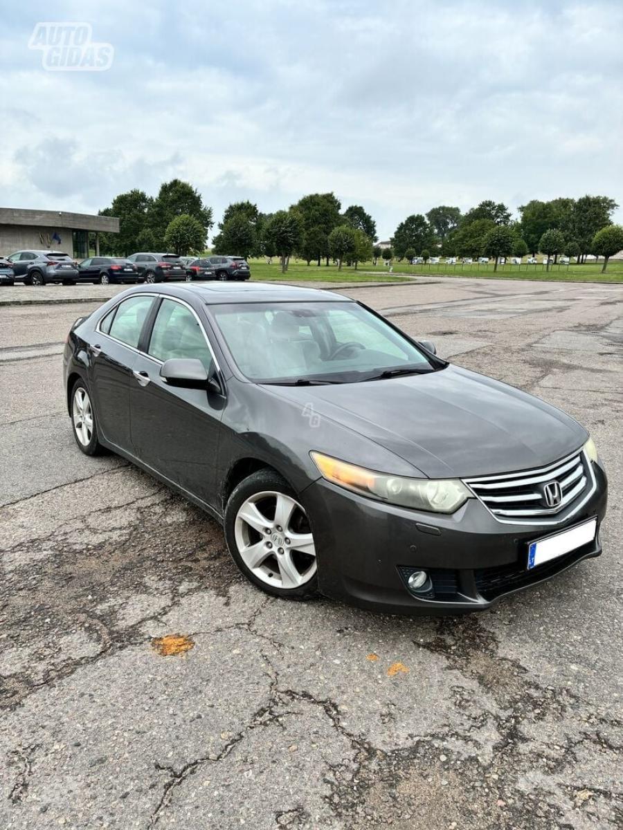 Grey Honda Accord 2008 in Kaunas, with an engine capacity of 2.20 L and mileage of 344 thousand km for 2650 €, photo 4 on AUTOMOTO.COM.LV