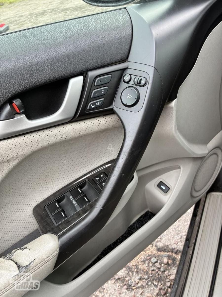 Grey Honda Accord 2008 in Kaunas, with an engine capacity of 2.20 L and mileage of 344 thousand km for 2650 €, photo 11 on AUTOMOTO.COM.LV