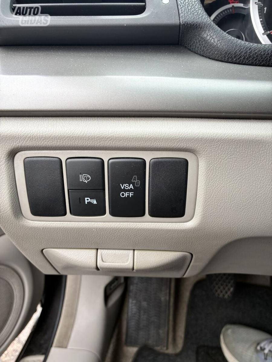 Grey Honda Accord 2008 in Kaunas, with an engine capacity of 2.20 L and mileage of 344 thousand km for 2650 €, photo 13 on AUTOMOTO.COM.LV