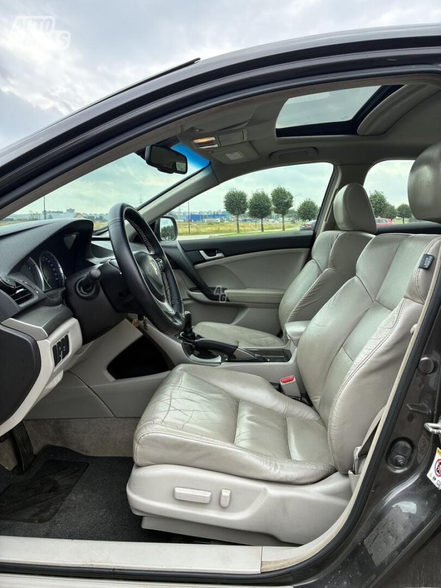 Grey Honda Accord 2008 in Kaunas, with an engine capacity of 2.20 L and mileage of 344 thousand km for 2650 €, photo 14 on AUTOMOTO.COM.LV