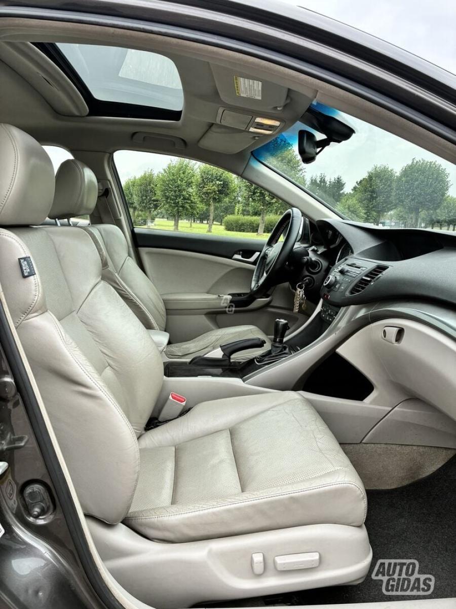 Grey Honda Accord 2008 in Kaunas, with an engine capacity of 2.20 L and mileage of 344 thousand km for 2650 €, photo 15 on AUTOMOTO.COM.LV