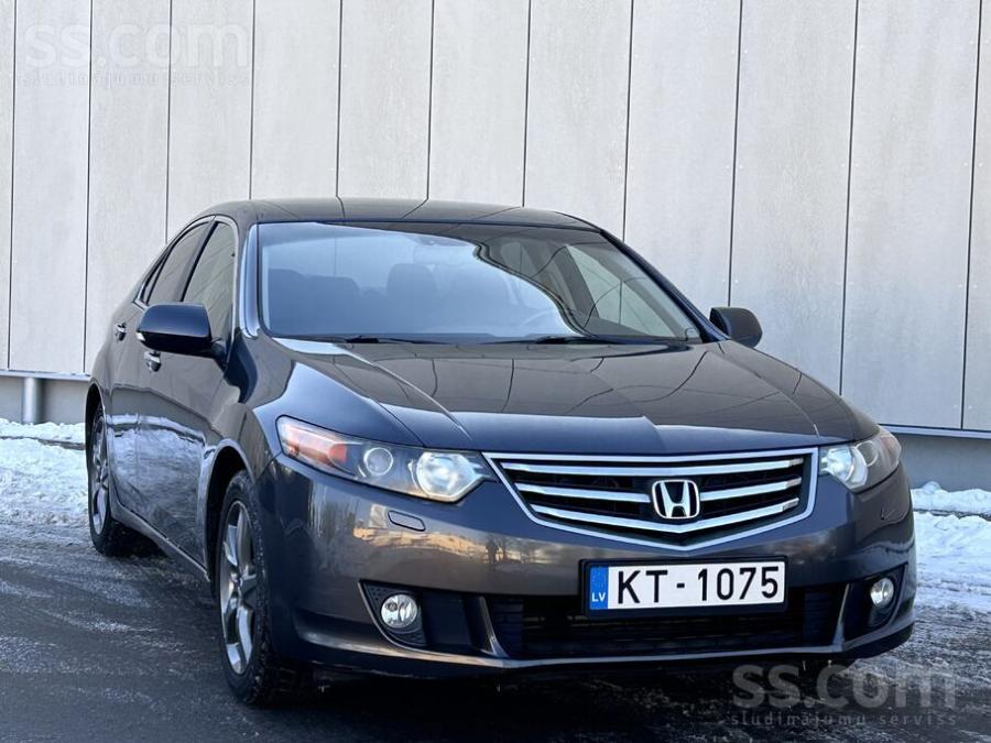 Grey Honda Accord 2009 in Riga, with an engine capacity of 2.00 L and mileage of 184 thousand km for 3650 €, photo 1 on AUTOMOTO.COM.LV