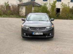 Grey Honda Accord 2009 in Madona, with an engine capacity of 2.20 L and mileage of 332 thousand km for 3000 €, photo 3 on AUTOMOTO.COM.LV