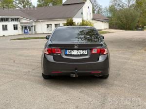 Grey Honda Accord 2009 in Madona, with an engine capacity of 2.20 L and mileage of 332 thousand km for 3000 €, photo 4 on AUTOMOTO.COM.LV