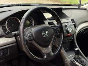 Grey Honda Accord 2009 in Madona, with an engine capacity of 2.20 L and mileage of 332 thousand km for 3000 €, photo 9 on AUTOMOTO.COM.LV