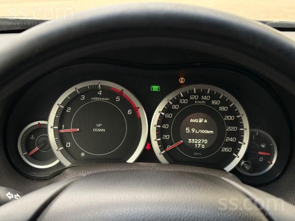Grey Honda Accord 2009 in Madona, with an engine capacity of 2.20 L and mileage of 332 thousand km for 3000 €, photo 9 on AUTOMOTO.COM.LV