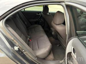 Grey Honda Accord 2009 in Madona, with an engine capacity of 2.20 L and mileage of 332 thousand km for 3000 €, photo 11 on AUTOMOTO.COM.LV