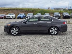 Pelēks Honda Accord 2009 Viļņa, ar dzinēja tilpumu 2.20 L un nobraukumu 318 tūkst. km par 3900 €, foto  vietnē AUTOMOTO.COM.LV