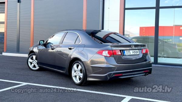 Pelēks Honda Accord 2009 Tallina, ar dzinēja tilpumu 2.00 L un nobraukumu 203 tūkst. km par 5999 €, foto 5 vietnē AUTOMOTO.COM.LV