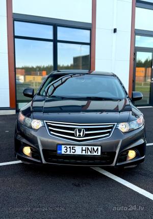 Grey Honda Accord 2009 in Tallinn, with an engine capacity of 2.00 L and mileage of 203 thousand km for 5999 €, photo 5 on AUTOMOTO.COM.LV