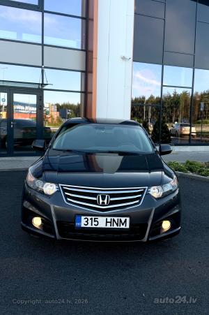 Grey Honda Accord 2009 in Tallinn, with an engine capacity of 2.00 L and mileage of 203 thousand km for 5999 €, photo 10 on AUTOMOTO.COM.LV