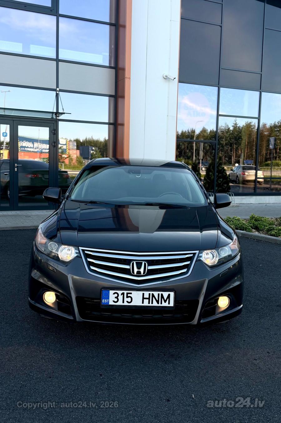 Grey Honda Accord 2009 in Tallinn, with an engine capacity of 2.00 L and mileage of 203 thousand km for 5999 €, photo 10 on AUTOMOTO.COM.LV