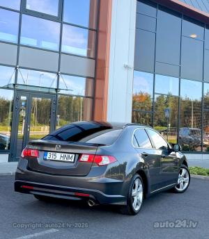 Grey Honda Accord 2009 in Tallinn, with an engine capacity of 2.00 L and mileage of 203 thousand km for 5999 €, photo 18 on AUTOMOTO.COM.LV