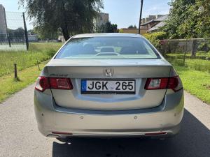 Grey Honda Accord 2009 in Kaunas, with an engine capacity of 2.20 L and mileage of 300 thousand km for 2950 €, photo 7 on AUTOMOTO.COM.LV