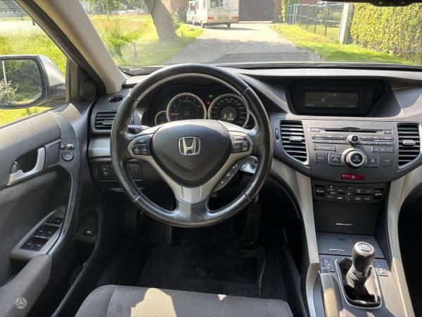 Pelēks Honda Accord 2009 Kauņa, ar dzinēja tilpumu 2.20 L un nobraukumu 300 tūkst. km par 2950 €, foto 9 vietnē AUTOMOTO.COM.LV