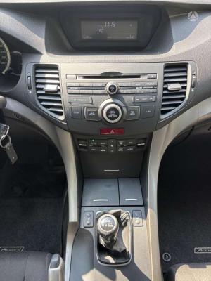 Grey Honda Accord 2009 in Kaunas, with an engine capacity of 2.20 L and mileage of 300 thousand km for 2950 €, photo 13 on AUTOMOTO.COM.LV