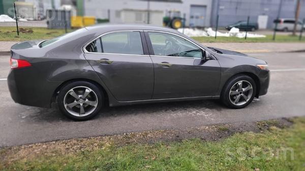 Pelēks Honda Accord 2009 Rīga, ar dzinēja tilpumu 2.00 L un nobraukumu 179 tūkst. km par 3200 €, foto 4 vietnē AUTOMOTO.COM.LV