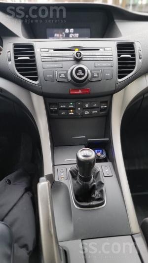 Pelēks Honda Accord 2009 Rīga, ar dzinēja tilpumu 2.00 L un nobraukumu 179 tūkst. km par 3200 €, foto 9 vietnē AUTOMOTO.COM.LV