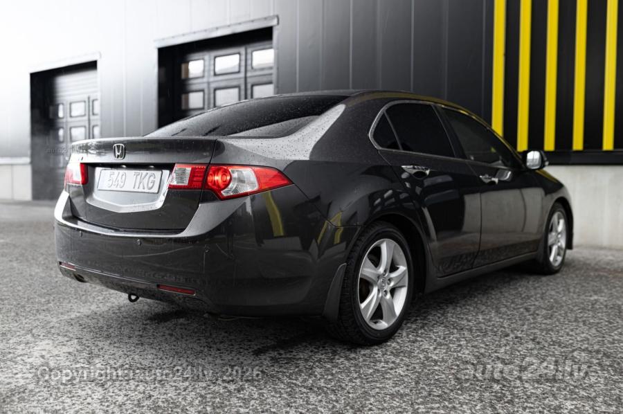 Pelēks Honda Accord 2009 Tallina, ar dzinēja tilpumu 2.20 L un nobraukumu 300 tūkst. km par 3498 €, foto 7 vietnē AUTOMOTO.COM.LV