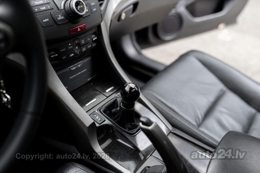 Pelēks Honda Accord 2009 Tallina, ar dzinēja tilpumu 2.20 L un nobraukumu 300 tūkst. km par 3498 €, foto 19 vietnē AUTOMOTO.COM.LV