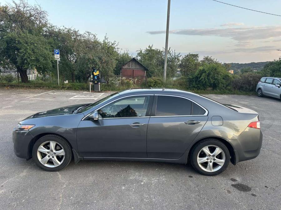 Grey Honda Accord 2009 in Vilnius, with an engine capacity of 2.35 L and mileage of 346 thousand km for 3300 €, photo 9 on AUTOMOTO.COM.LV