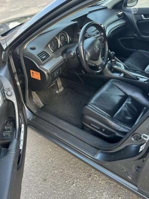 Grey Honda Accord 2009 in Vilnius, with an engine capacity of 2.35 L and mileage of 346 thousand km for 3300 €, photo 11 on AUTOMOTO.COM.LV