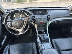 Grey Honda Accord 2009 in Vilnius, with an engine capacity of 2.35 L and mileage of 346 thousand km for 3300 €, photo 16 on AUTOMOTO.COM.LV