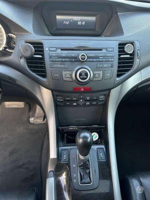 Grey Honda Accord 2009 in Vilnius, with an engine capacity of 2.35 L and mileage of 346 thousand km for 3300 €, photo 19 on AUTOMOTO.COM.LV