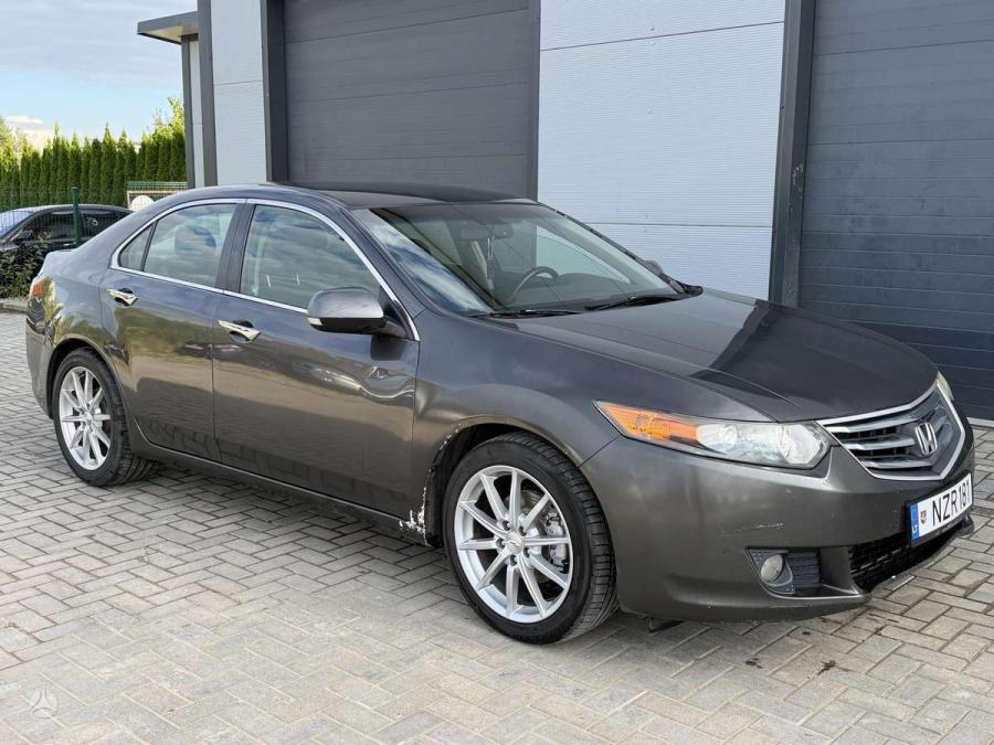 Pelēks Honda Accord 2009 Viļņa, ar dzinēja tilpumu 2.20 L un nobraukumu 363 tūkst. km par 1450 €, foto 1 vietnē AUTOMOTO.COM.LV