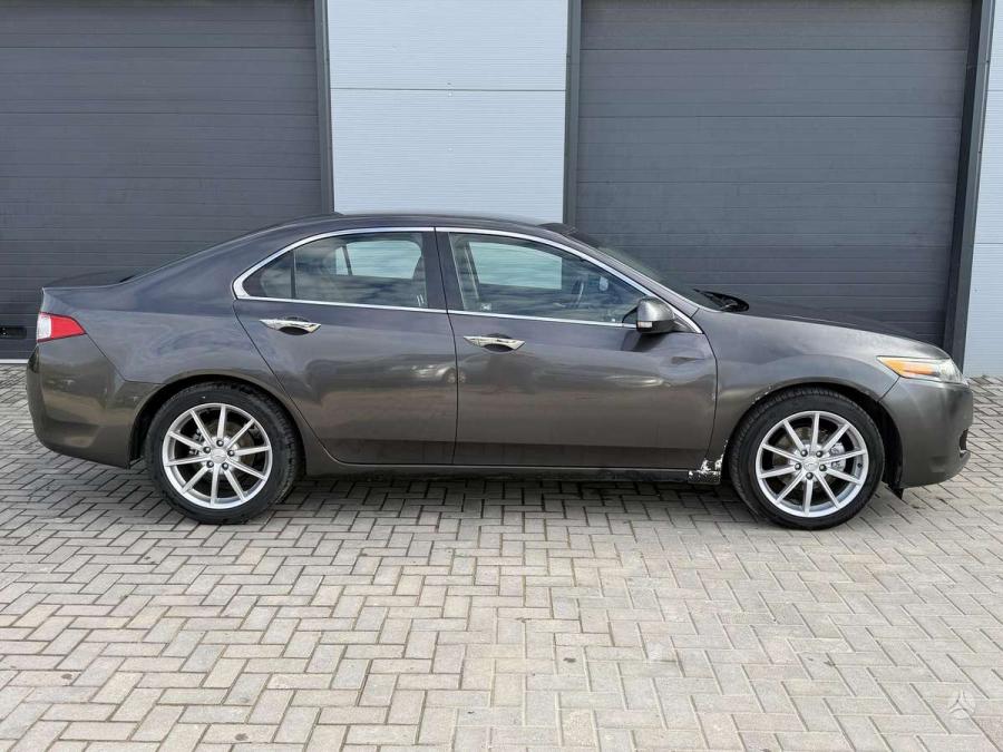 Pelēks Honda Accord 2009 Viļņa, ar dzinēja tilpumu 2.20 L un nobraukumu 363 tūkst. km par 1450 €, foto 4 vietnē AUTOMOTO.COM.LV