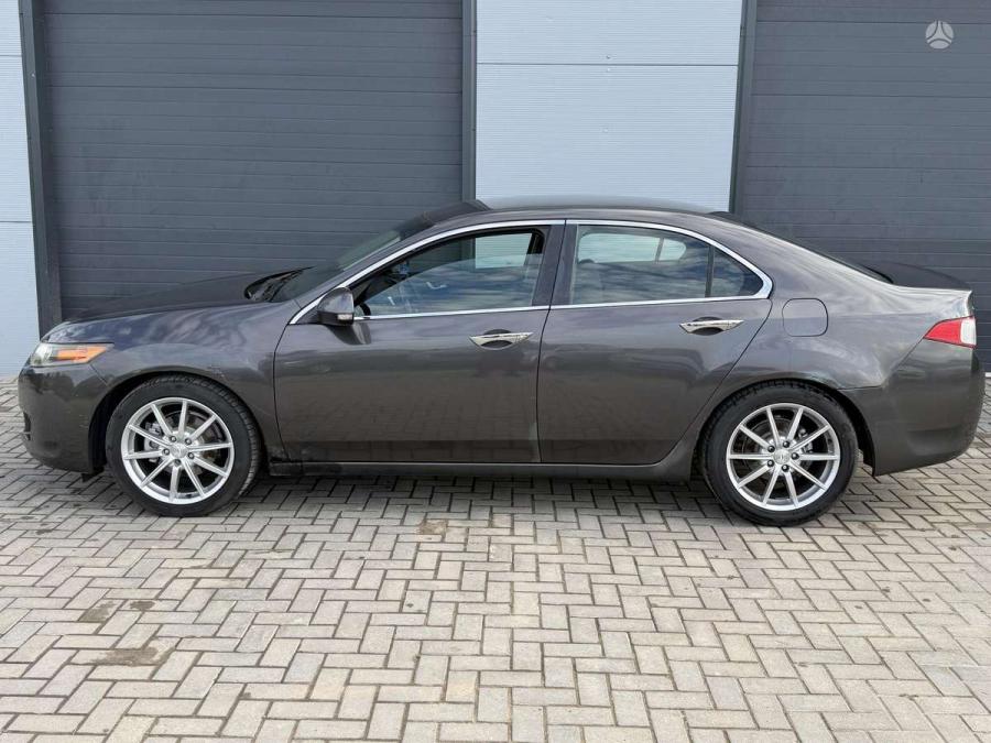 Pelēks Honda Accord 2009 Viļņa, ar dzinēja tilpumu 2.20 L un nobraukumu 363 tūkst. km par 1450 €, foto 9 vietnē AUTOMOTO.COM.LV