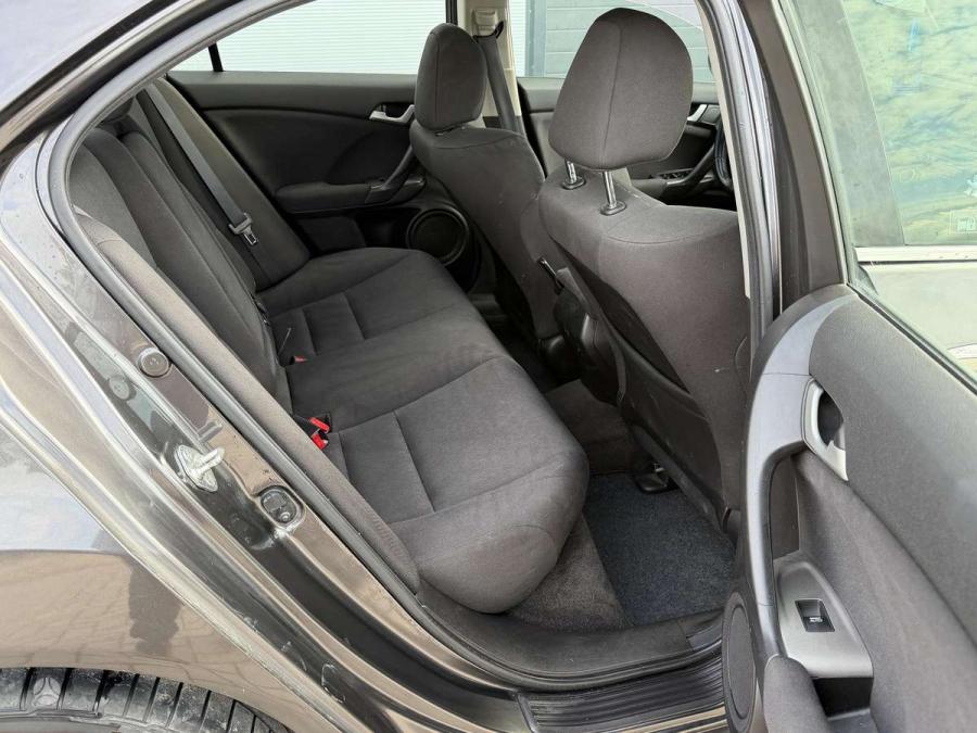 Pelēks Honda Accord 2009 Viļņa, ar dzinēja tilpumu 2.20 L un nobraukumu 363 tūkst. km par 1450 €, foto 18 vietnē AUTOMOTO.COM.LV